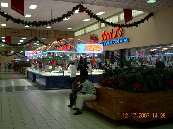 Locations Hub - Lauderhill Mall